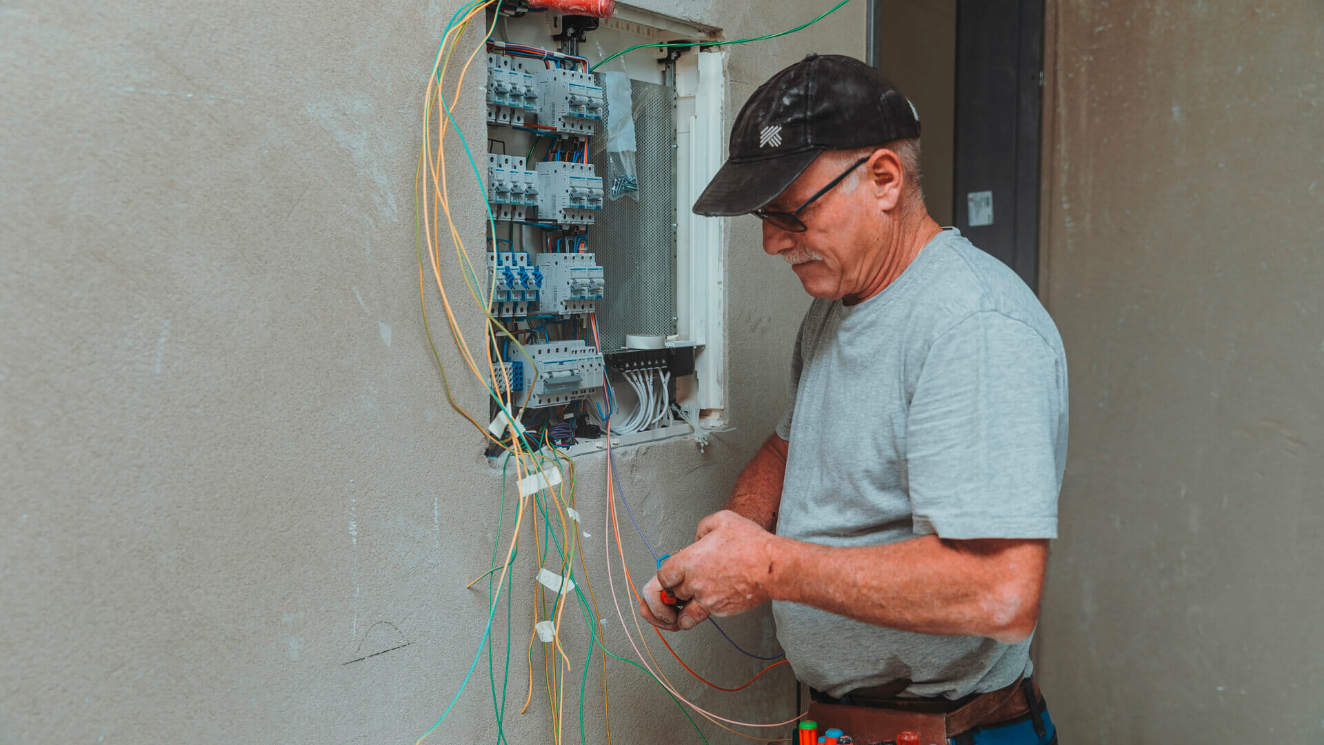 Dienstleistungen - Elektro Burkart